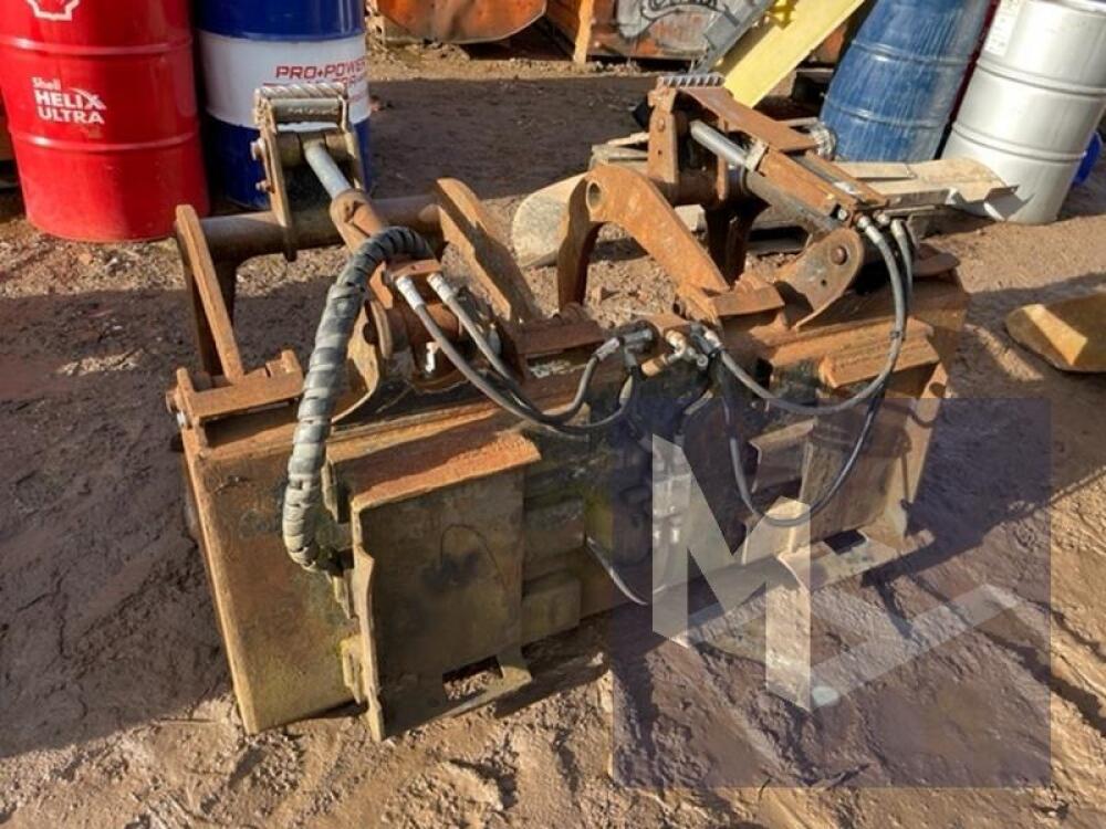 Bobcat Skid Steer Hydraulic Grab Bucket | Malcolm Harrison