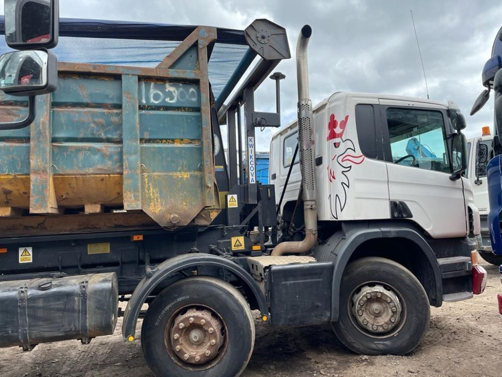2007 Scania P380 8x4 Hook Loader | Malcolm Harrison