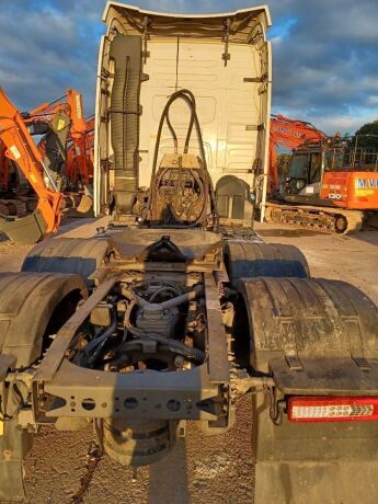 2016 Volvo FH500 6x2 Rear Lift Tractor Unit | Malcolm Harrison