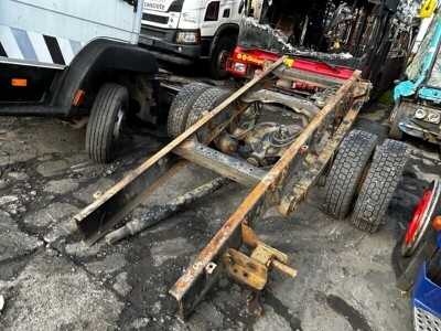Mercedes Rear Chassis Section c/w Diff Mercedes Front Chassis Section c ...