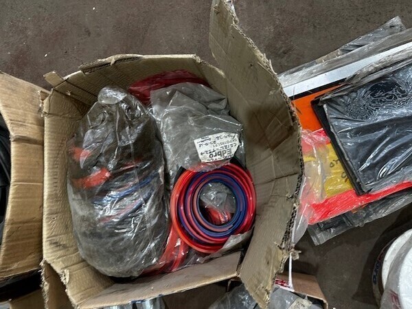 Quantity of Trailer Parts Inc. Edbro Ram Seals | Malcolm Harrison