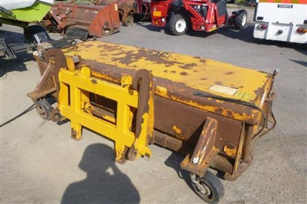 JCB 240 SC Hydraulic Sweeper Attachment | Malcolm Harrison
